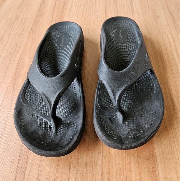 OOFOS | Shoes | Oofos Original Recovery Comfort Flip Flop | Poshmark